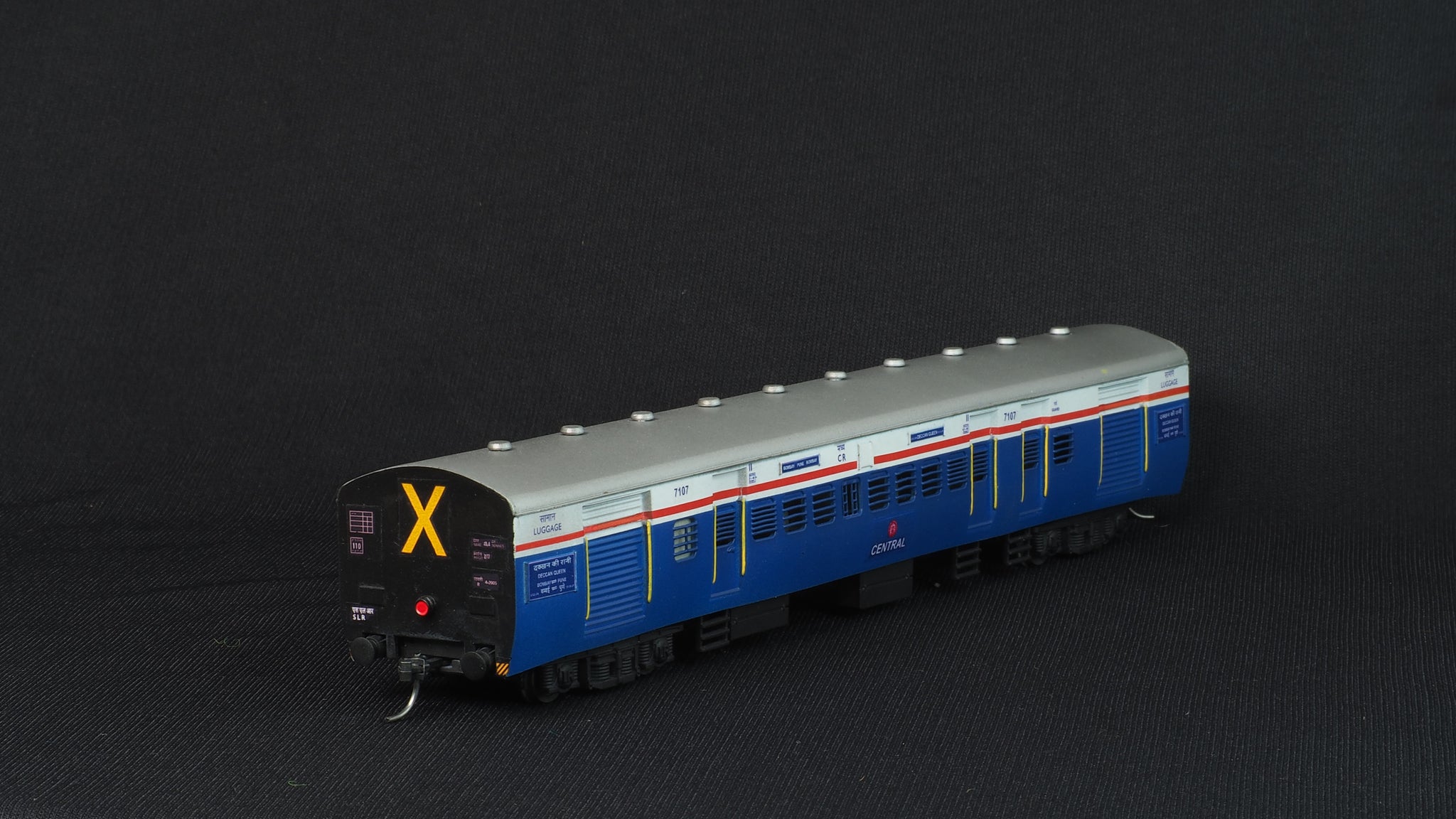 Classic Deccan Queen Train Pack - Free-Rolling/Display – Precision ...