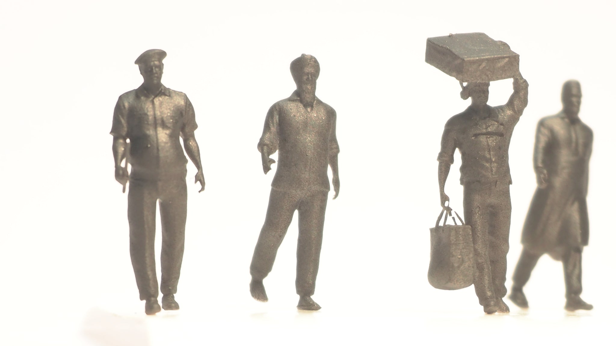UNPAINTED Figures: Standing Indian Men – Precision Model Works